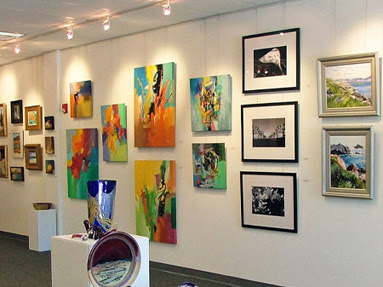 Professional Art Hangers - Contact us for flawless art hanging services